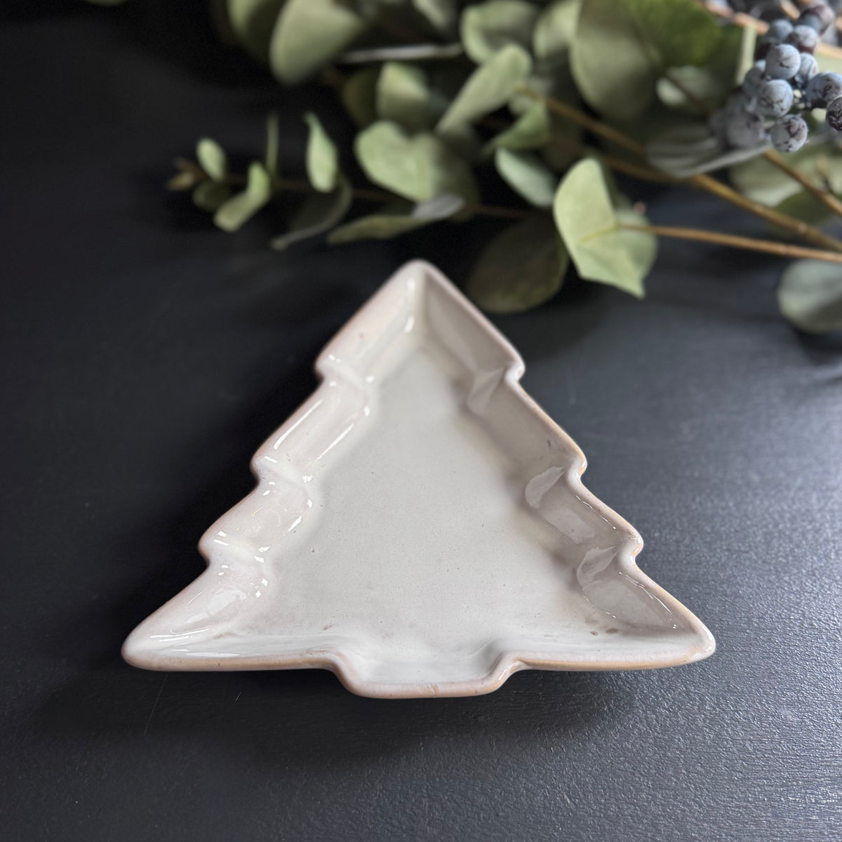 Ceramic Christmas Tree Plate – Camperdown Lane